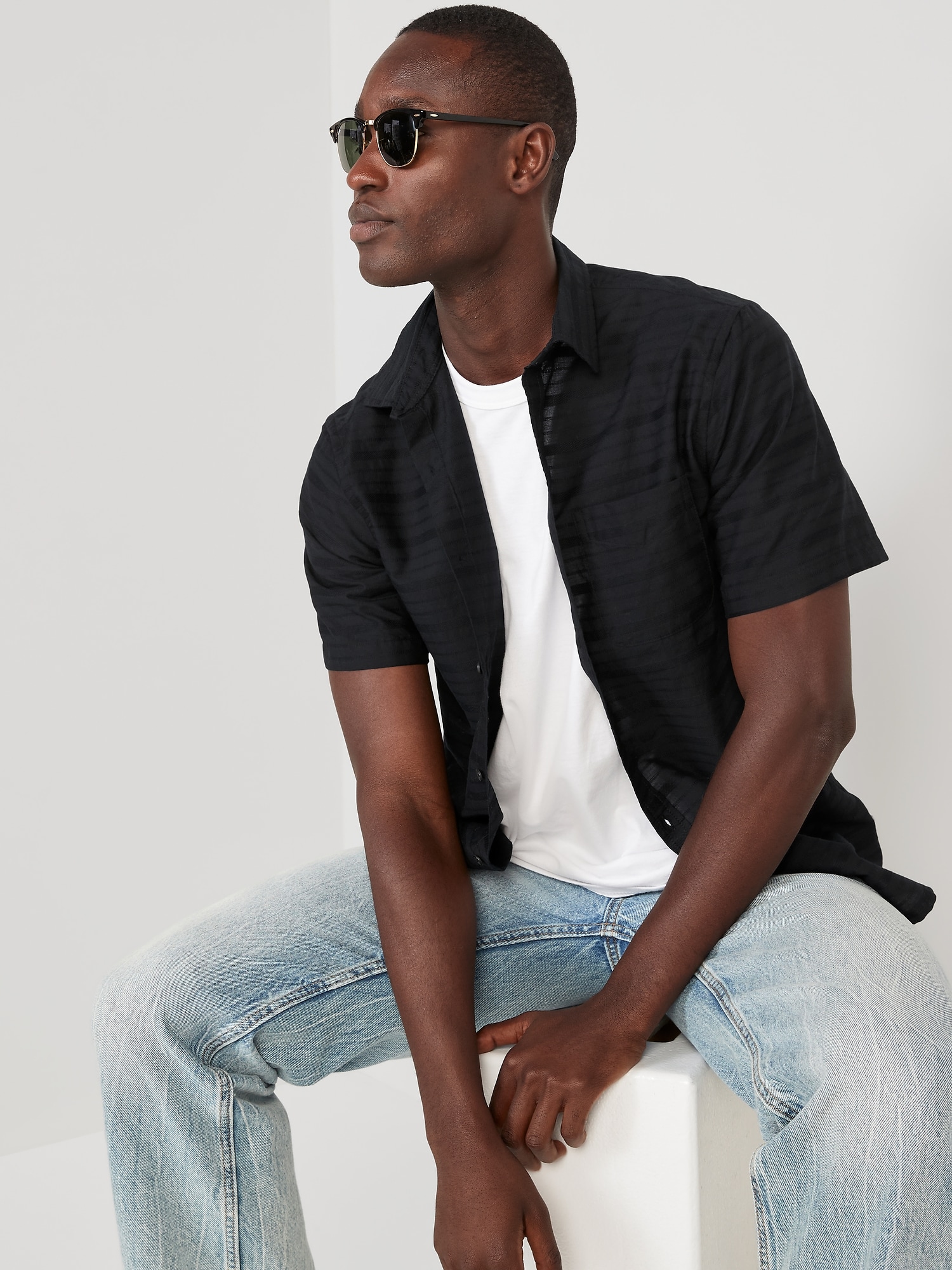 Regular-Fit Everyday Short-Sleeve Dobby Shirt | Old Navy